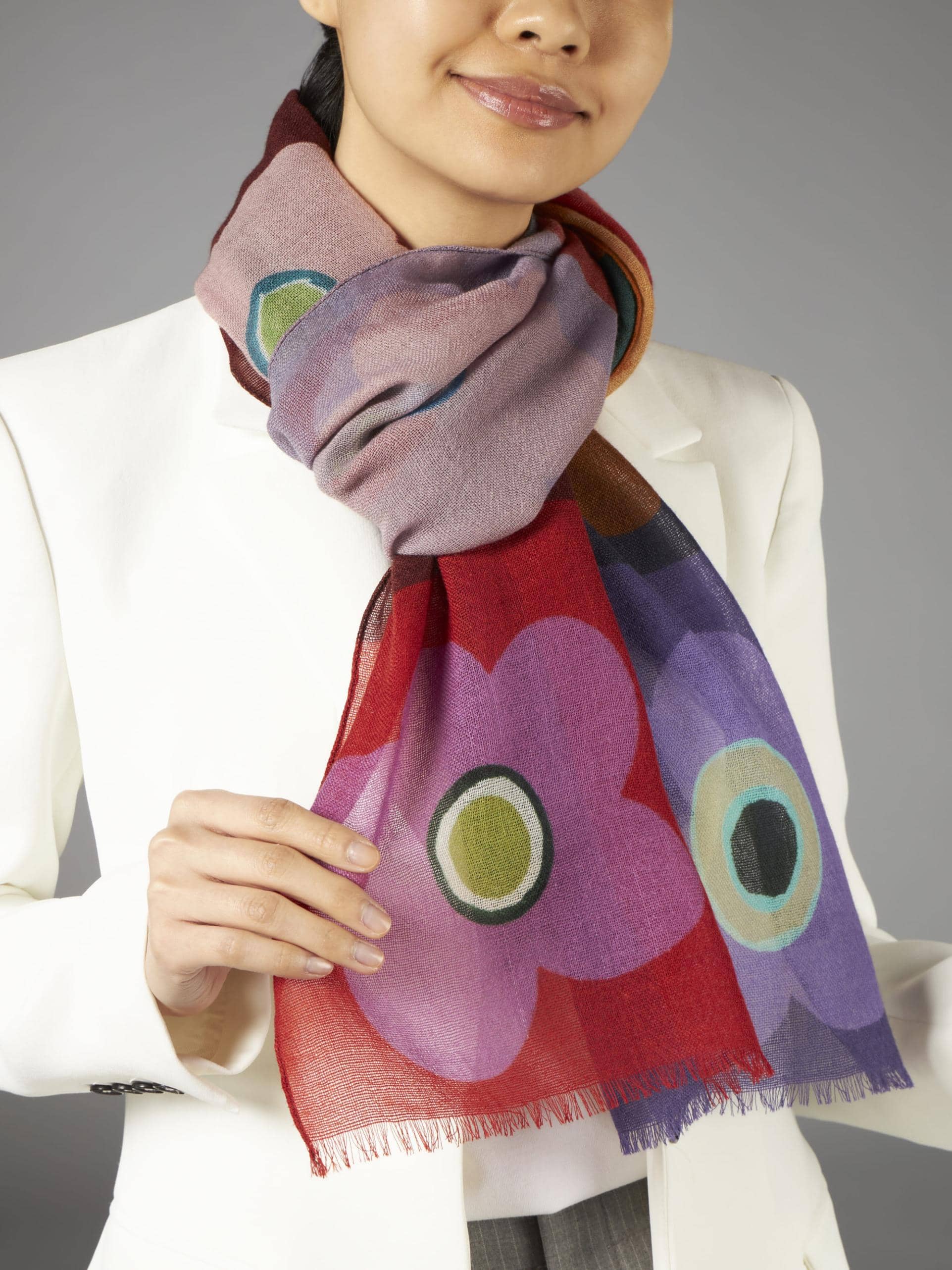 Italian manufacturer of scarves, fashion accessories, silk scarves, in ...